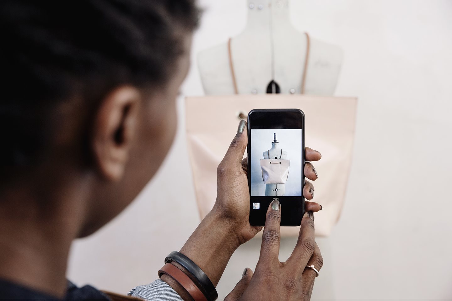 Virtual Try-On Tools: Can you stop brands trying it on with consumers ...